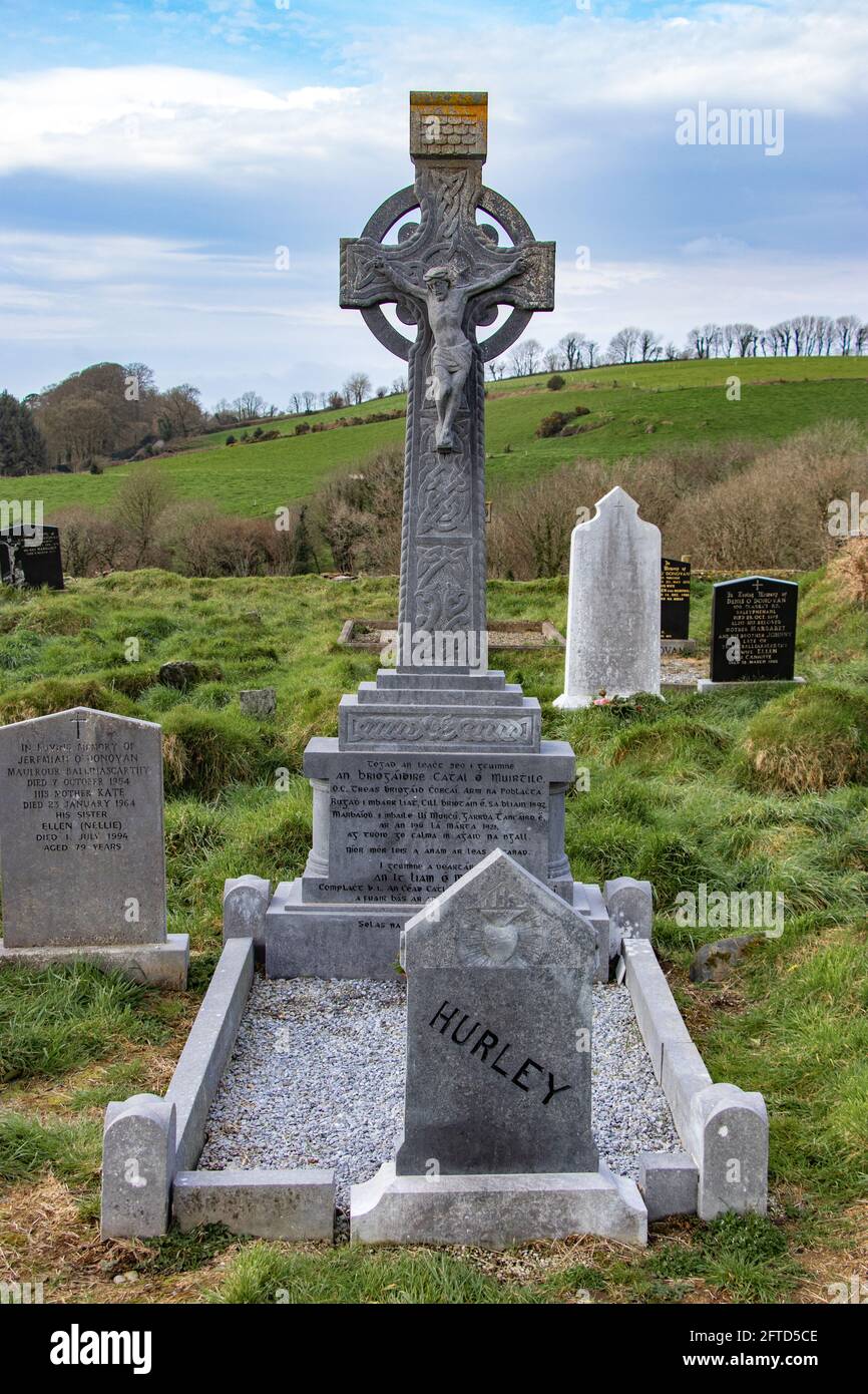 Old graveyard clogagh hi-res stock photography and images - Alamy