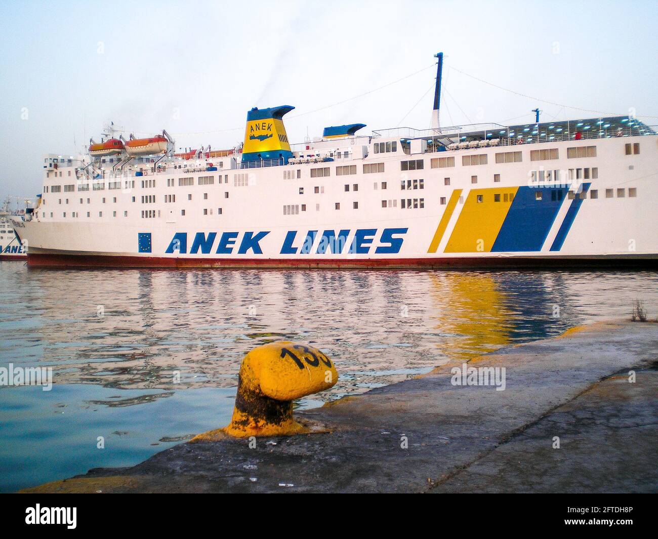Le crete ferry hi-res stock photography and images - Alamy