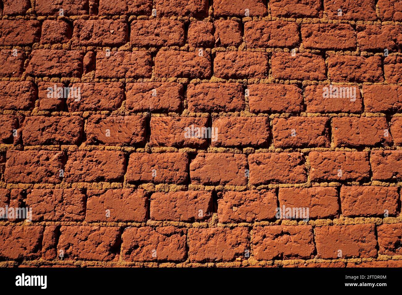 Texture pattern in adobe brick hi-res stock photography and images - Alamy