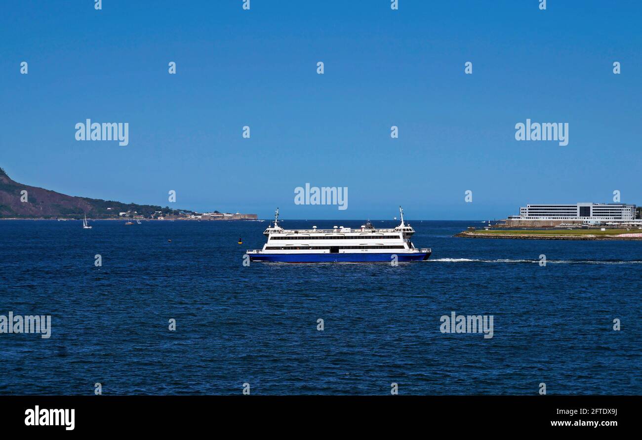 Nature bay bay shipping island island hi-res stock photography and ...