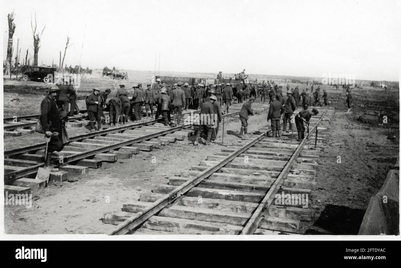 World War One, WWI, Western Front - Men laying a railway Stock Photo ...
