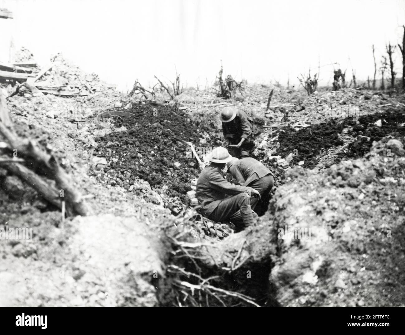 Trench at ovillers hi-res stock photography and images - Alamy