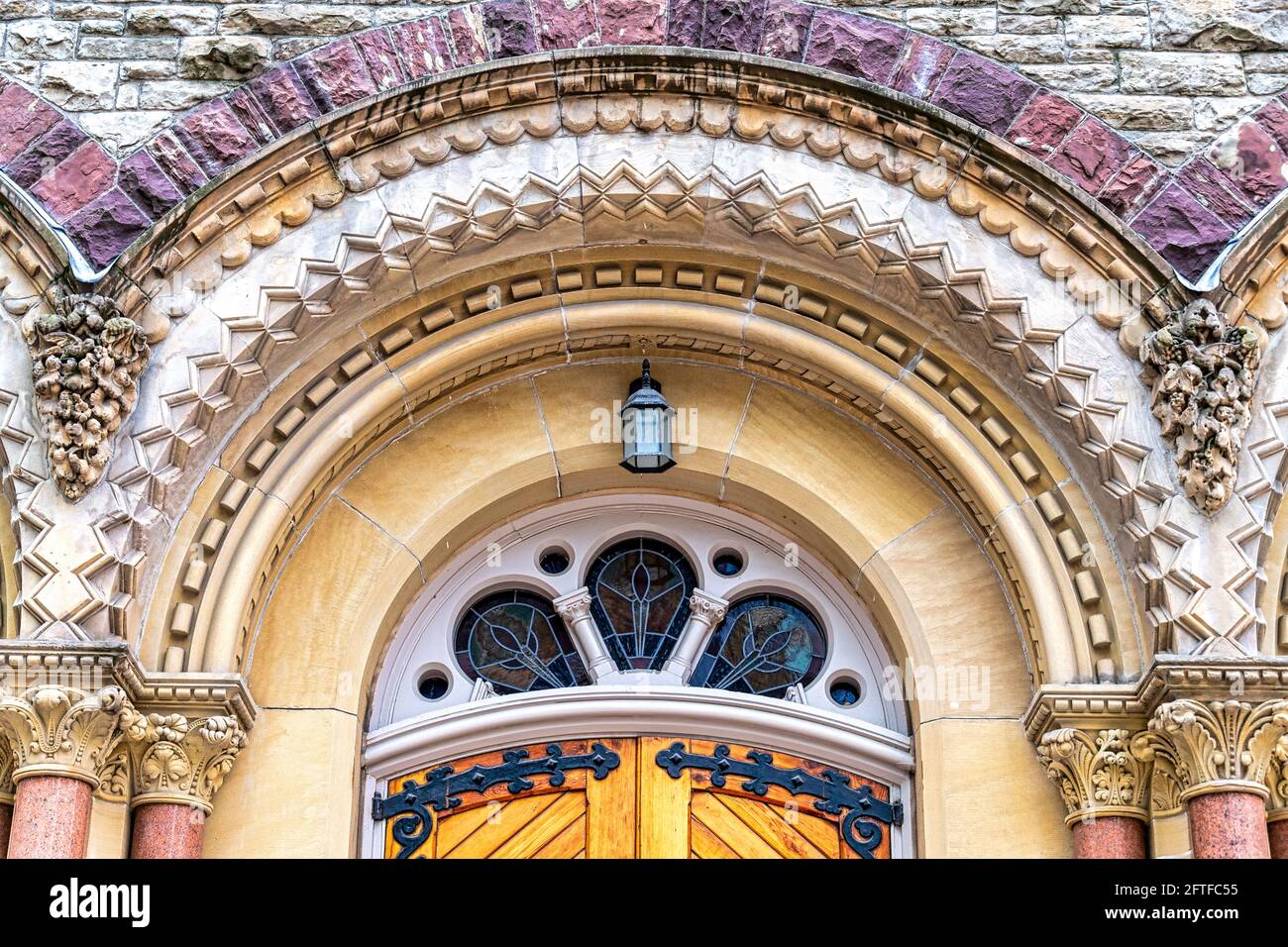 Architecture Saint Andrew's Presbyterian Church in Toronto, Canada ...