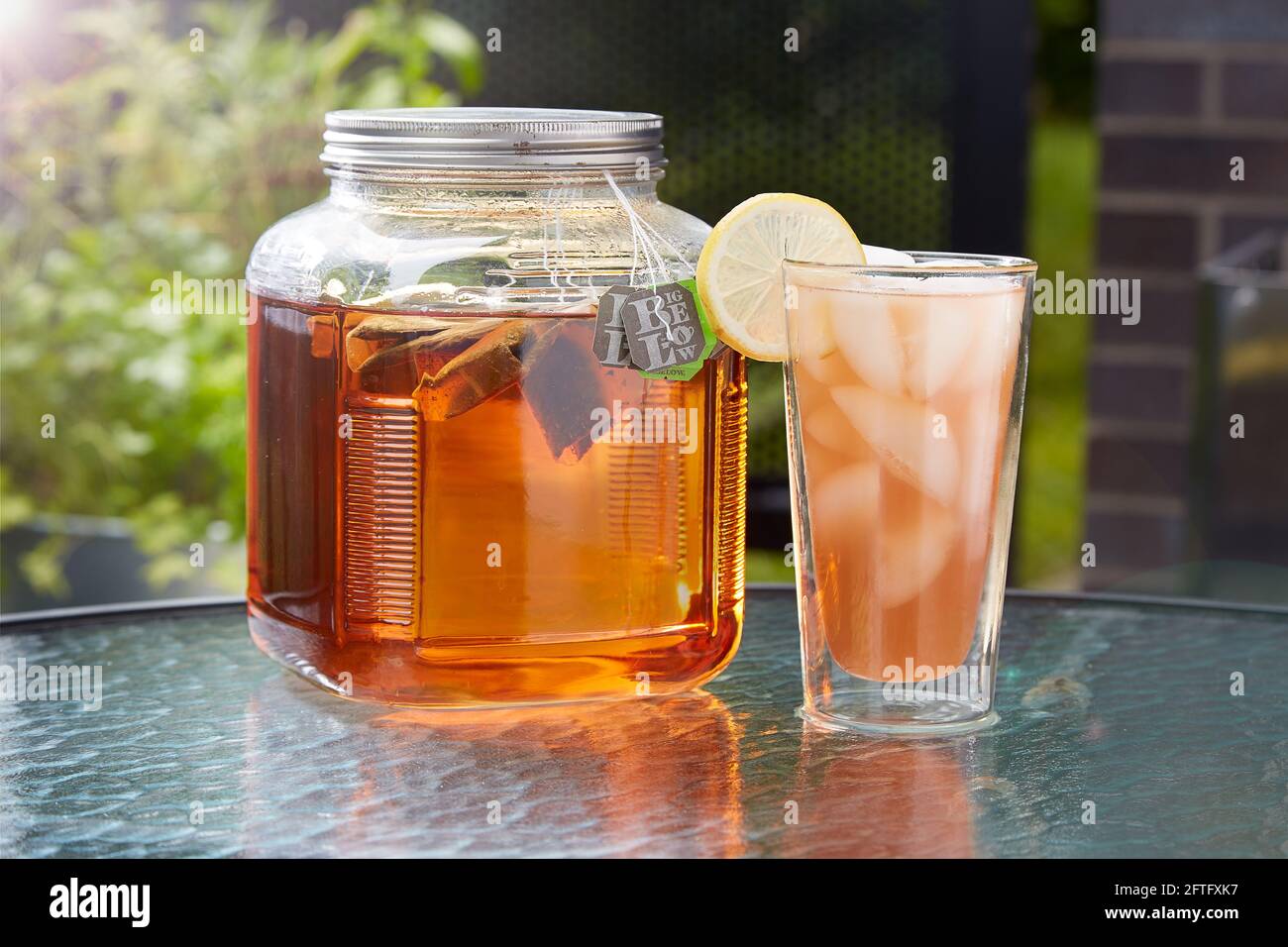 Rhubarb Sun tea Stock Photo - Alamy