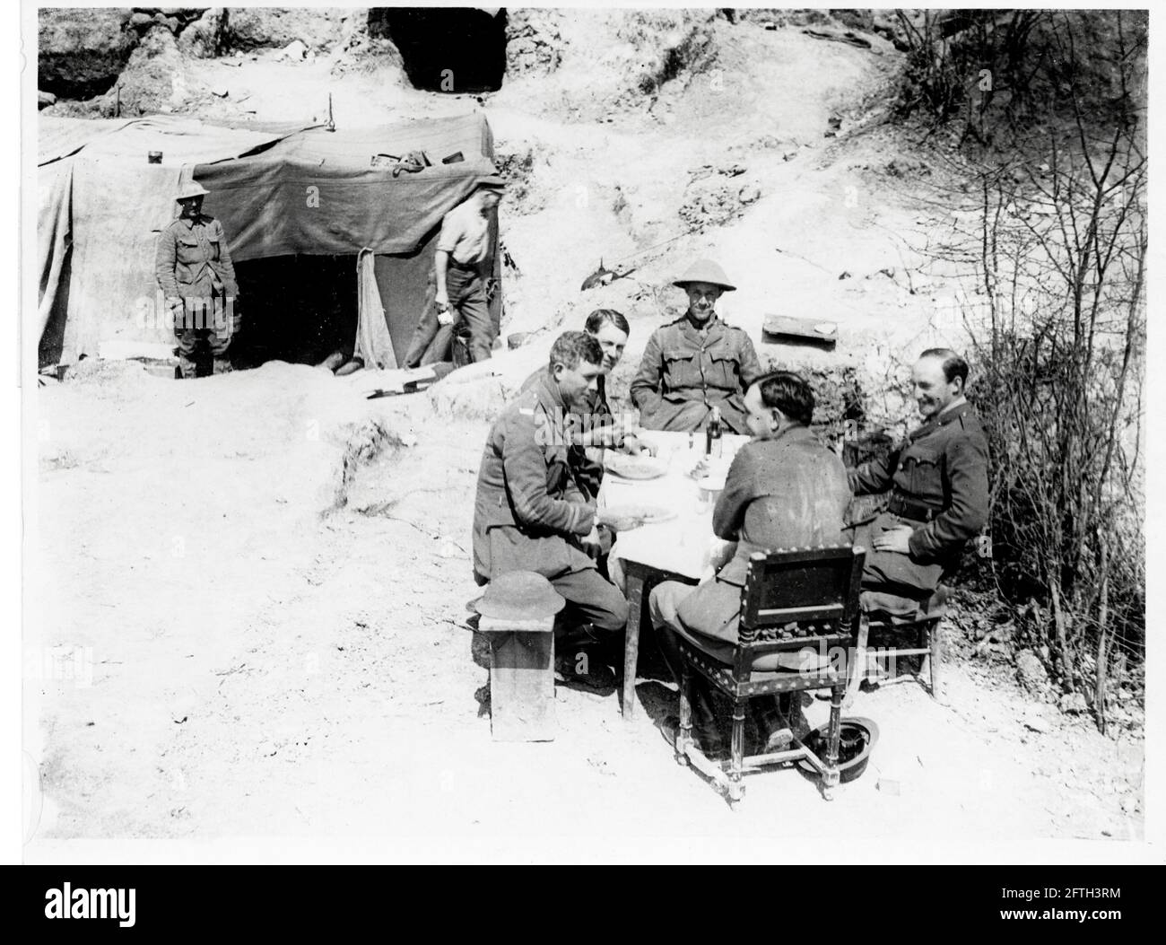 World War One, WWI, Western Front - Doctors of a nearby dressing ...