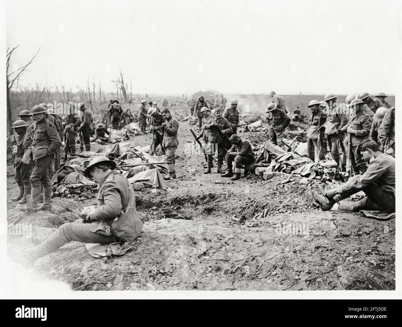 World War One, WWI, Western Front - Troops rest and clean up on their ...