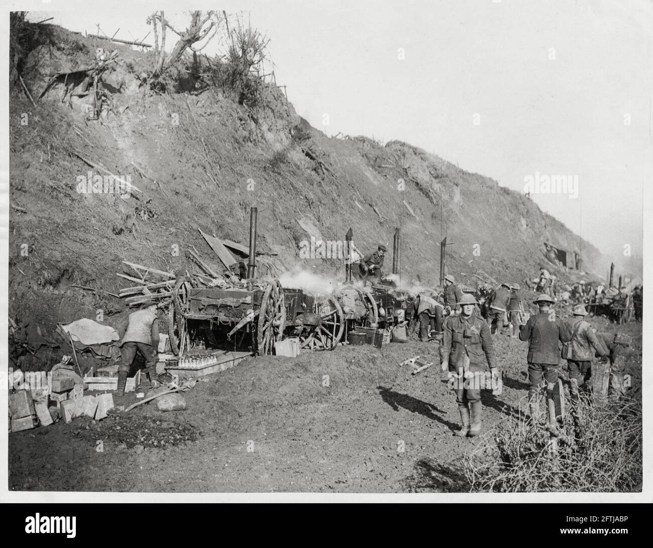 World War One, WWI, Western Front - Field kitchen on the roadside ...