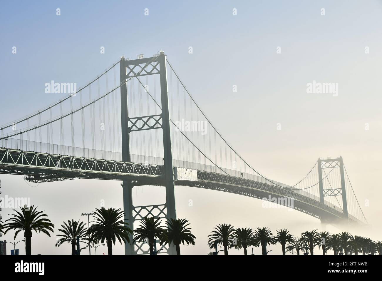 Vincent thomas bridge los angeles hi-res stock photography and images ...