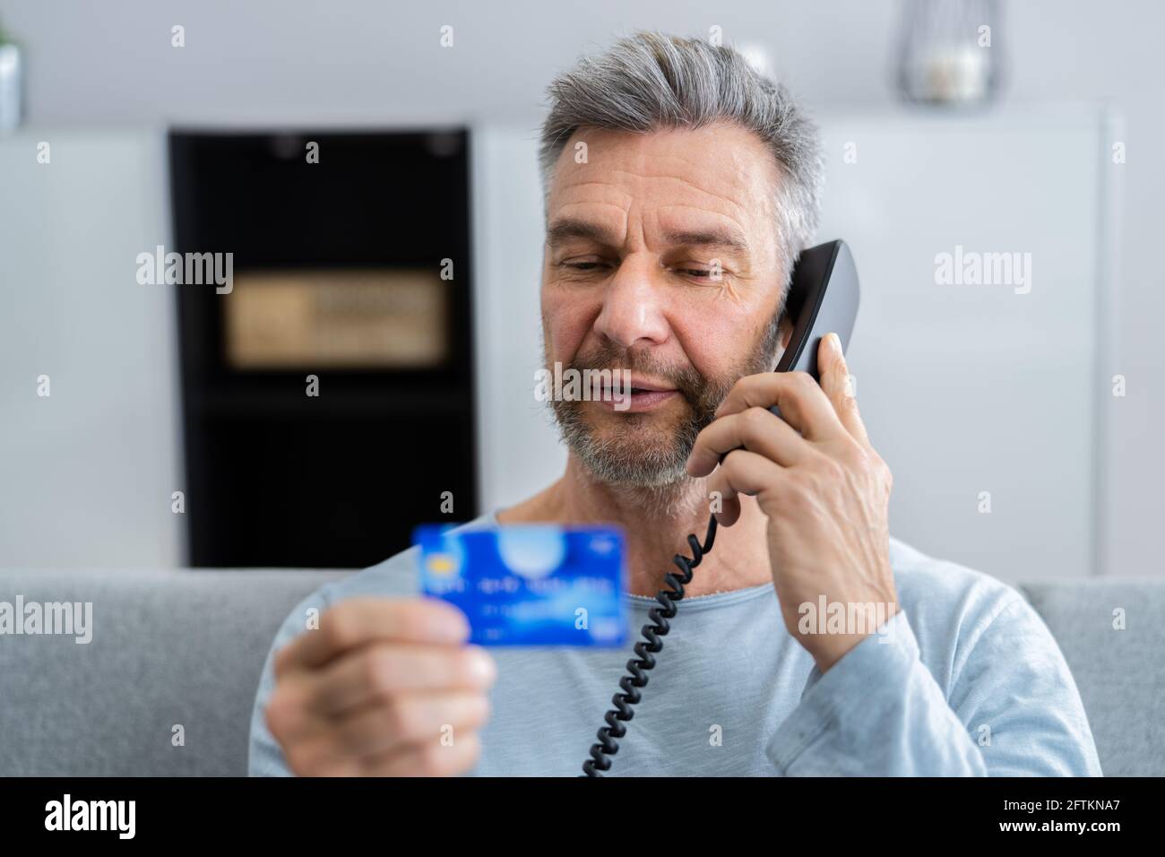 Credit card fraud hi-res stock photography and images - Alamy