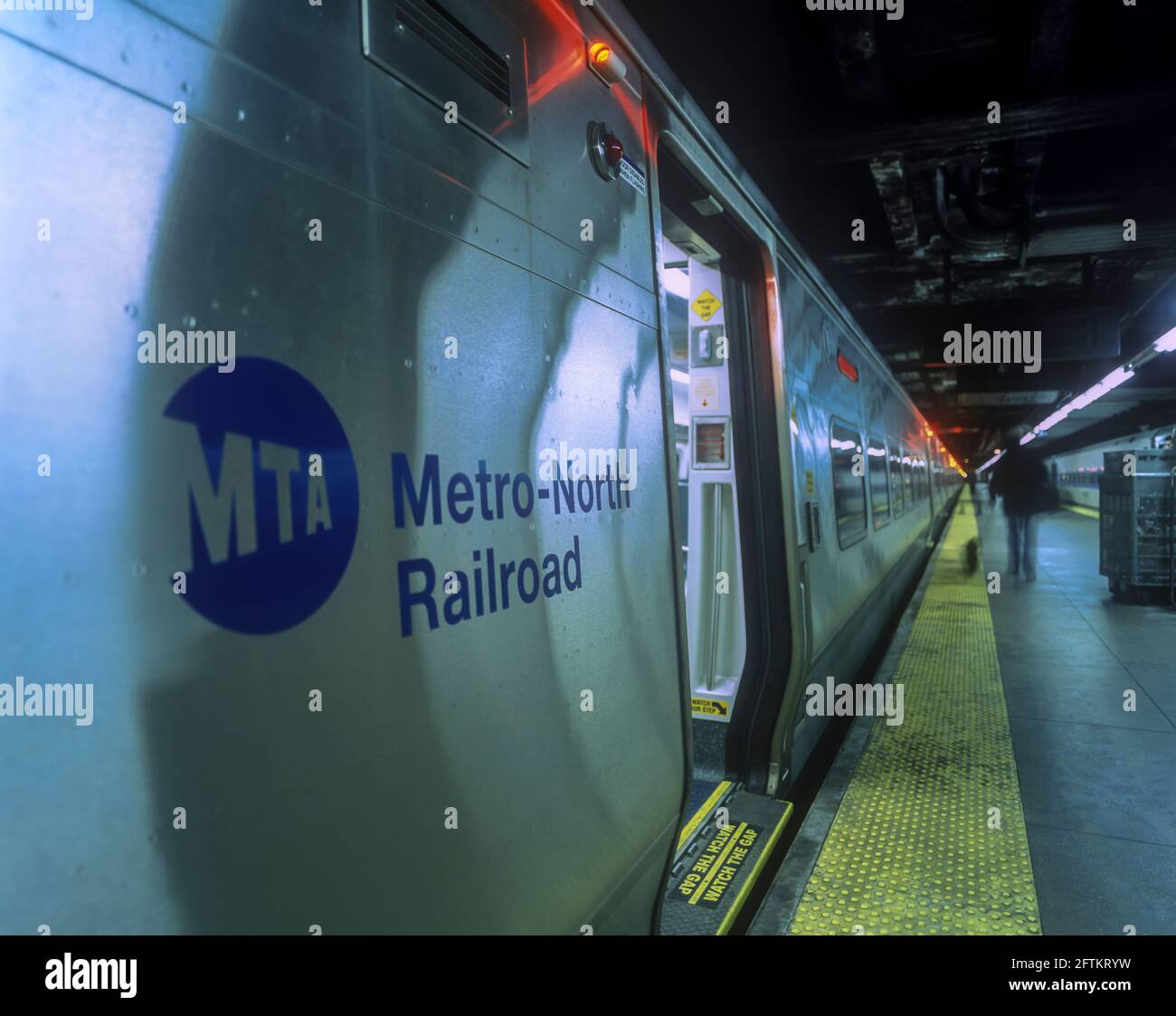 2000s trains hi-res stock photography and images - Alamy