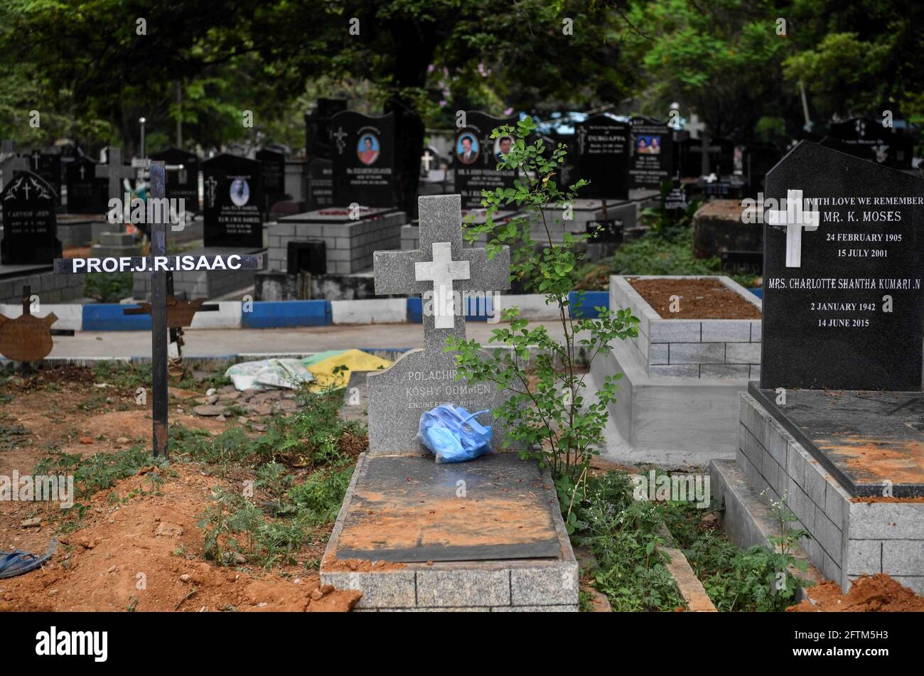 Kalpalli cemetery, bengaluru hi-res stock photography and images - Alamy