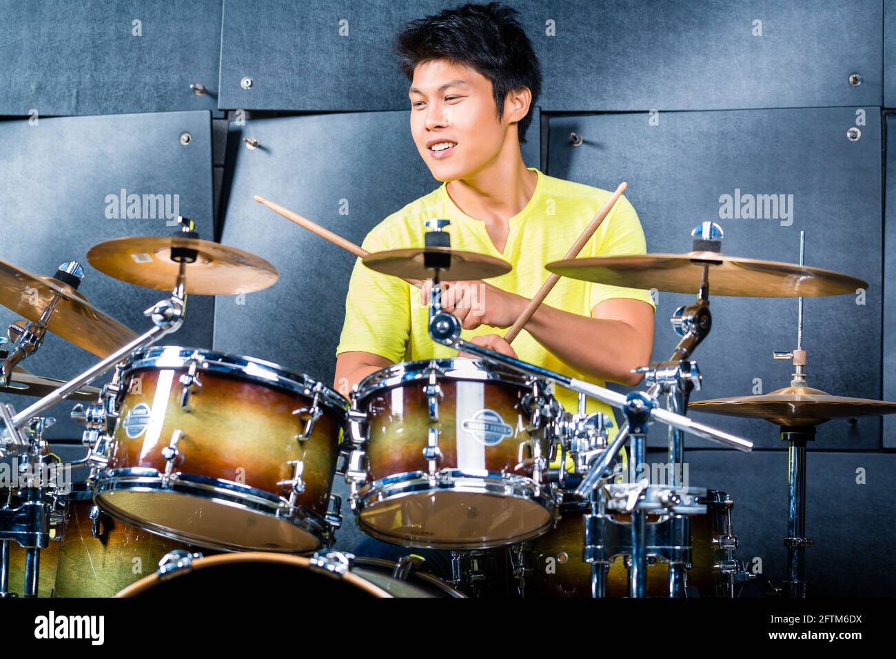 Drummer playing drums hi-res stock photography and images - Alamy