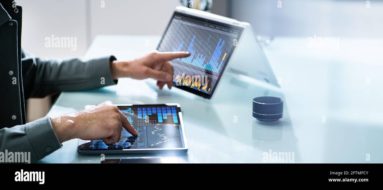 KPI Analytics Dashboard And Graph On Laptop Screen Stock Photo - Alamy