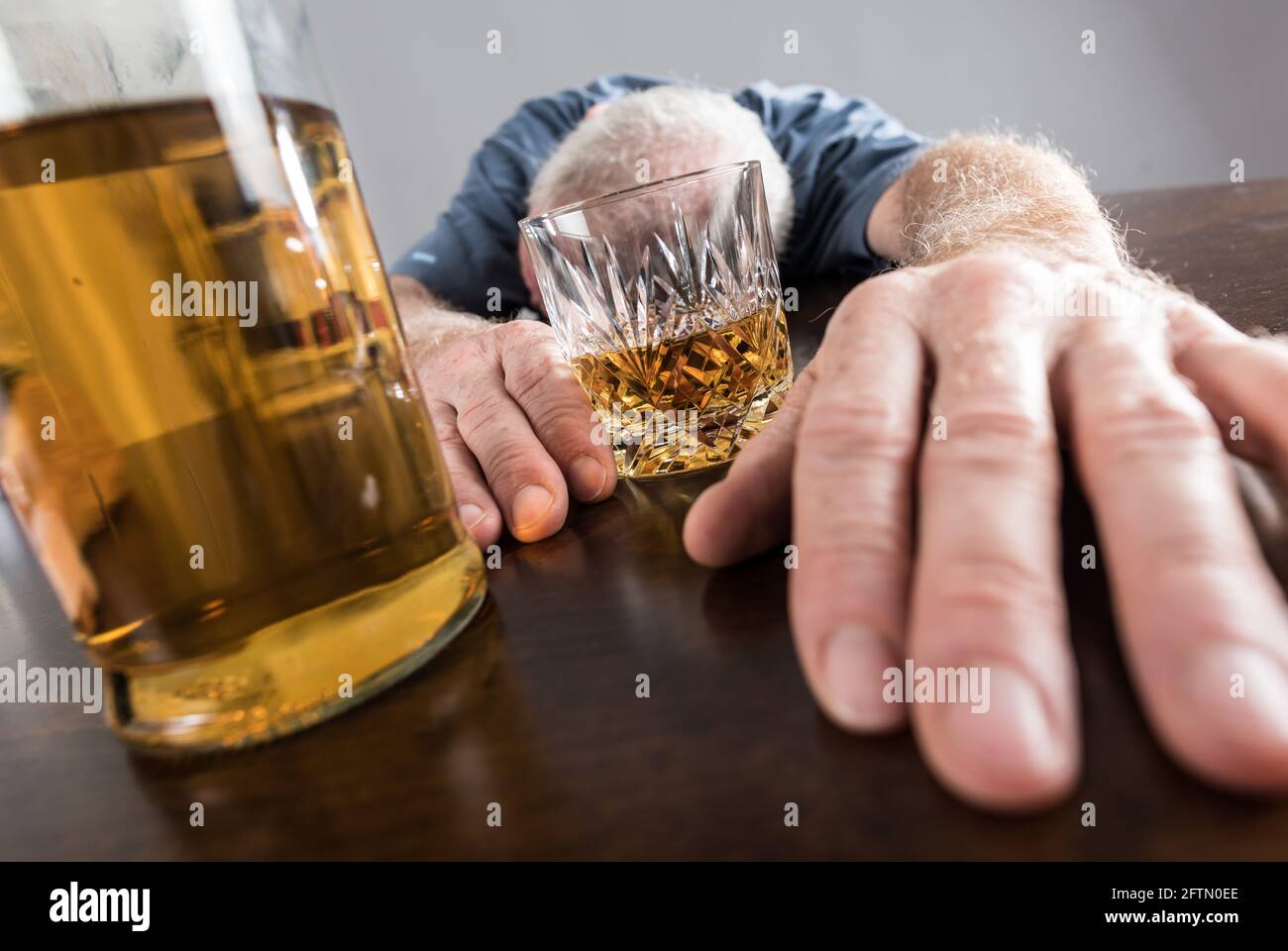 Slumped glass hi-res stock photography and images - Alamy