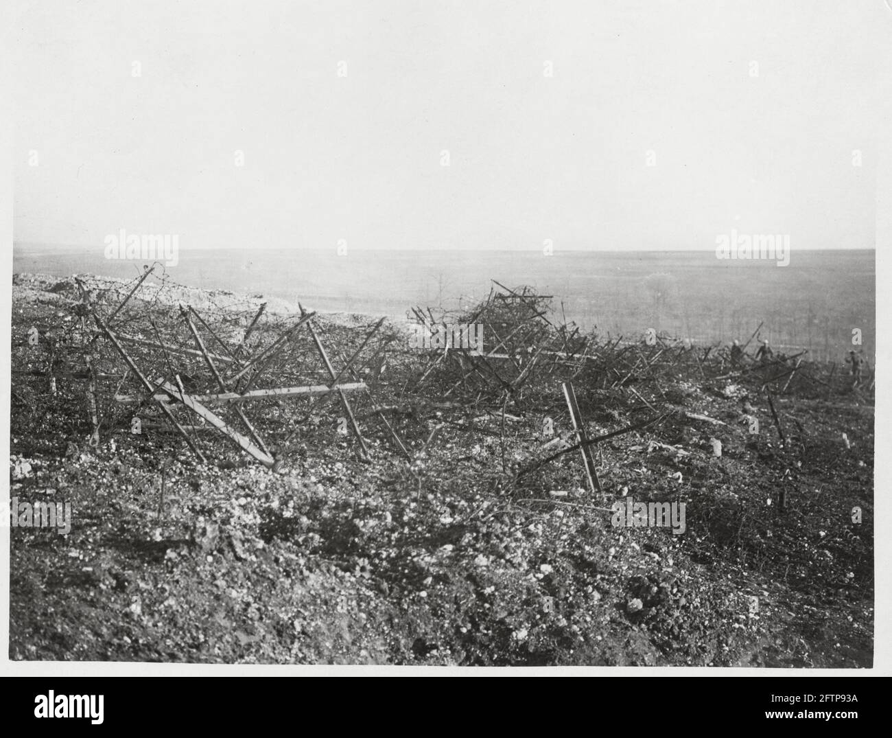 Wwi soldiers barbed wire hi-res stock photography and images - Alamy