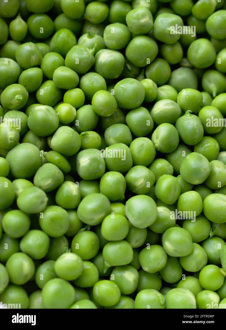 Health benefits of green peas hi-res stock photography and images - Alamy