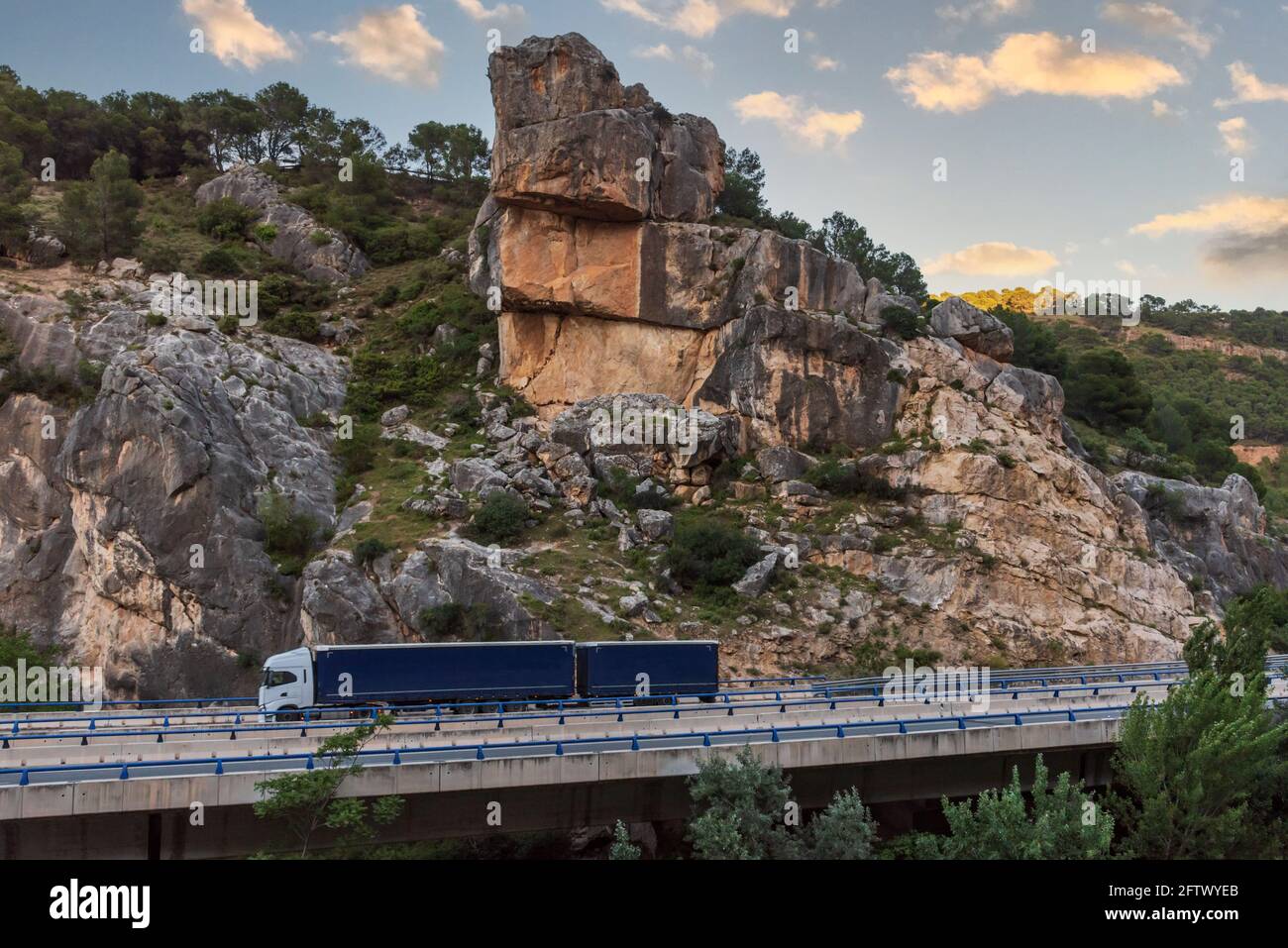 Mega load truck hi-res stock photography and images - Alamy