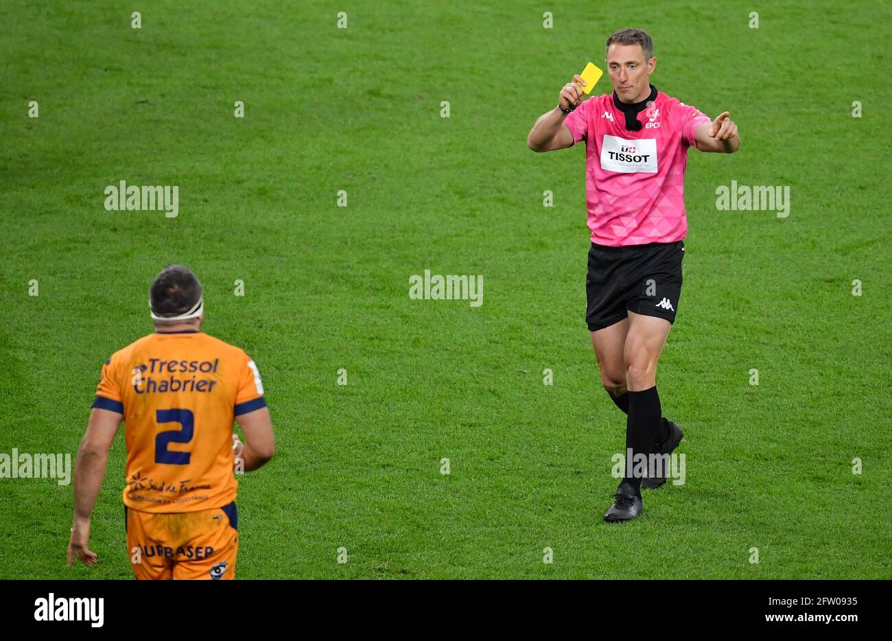Twickenham Stadium, England, UK. 21st May, 2021. Referee Andrew Brace ...