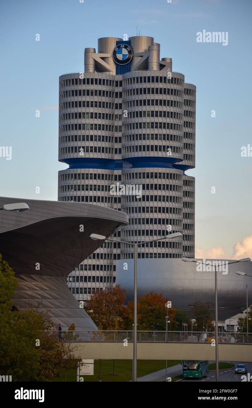Bmw tower hi-res stock photography and images - Alamy
