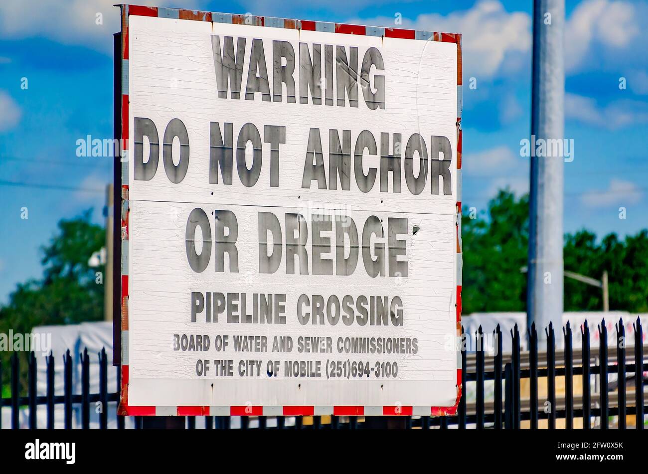 Dredging for natural gas hi-res stock photography and images - Alamy