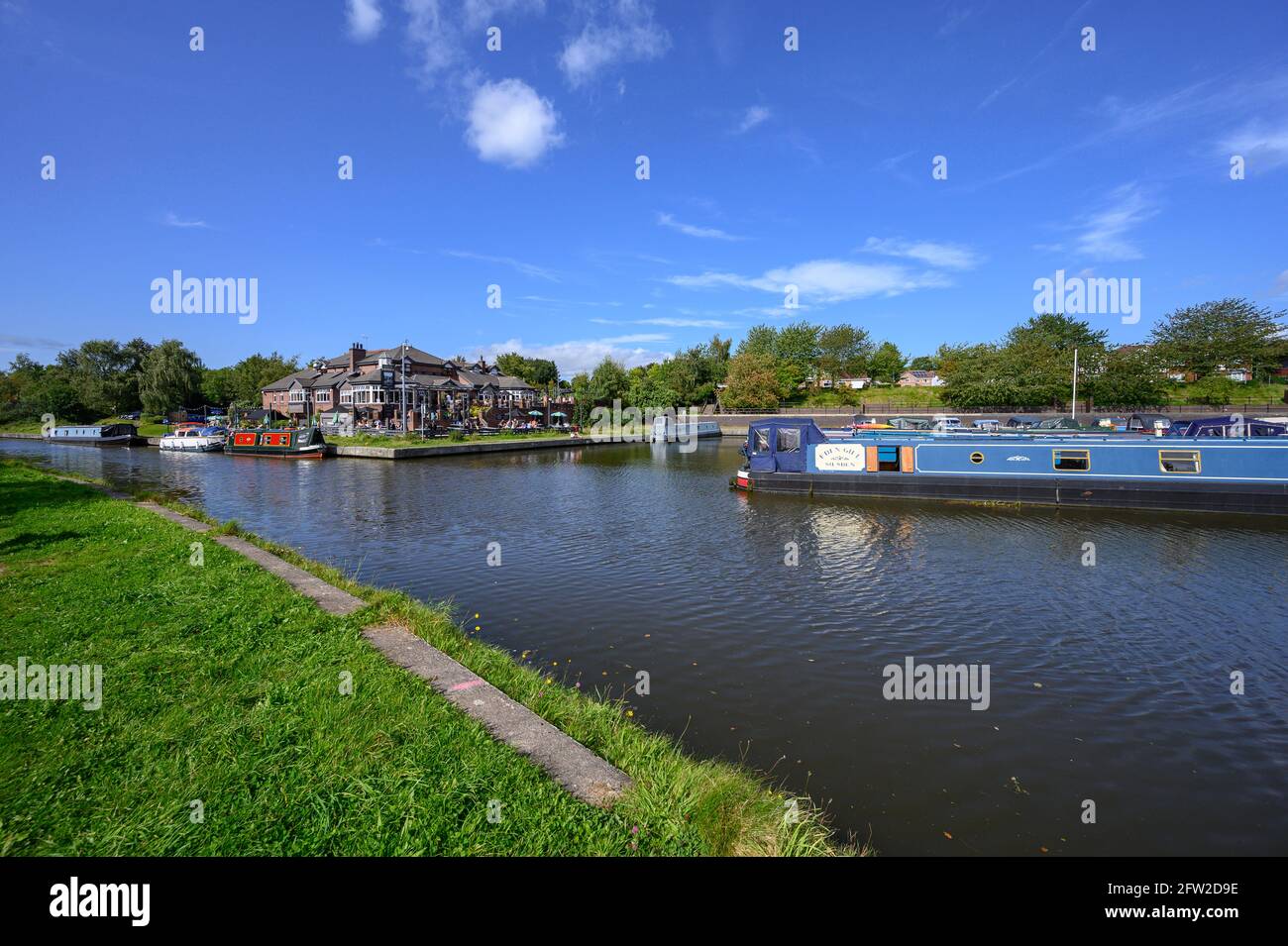Boothstown marina hi-res stock photography and images - Alamy