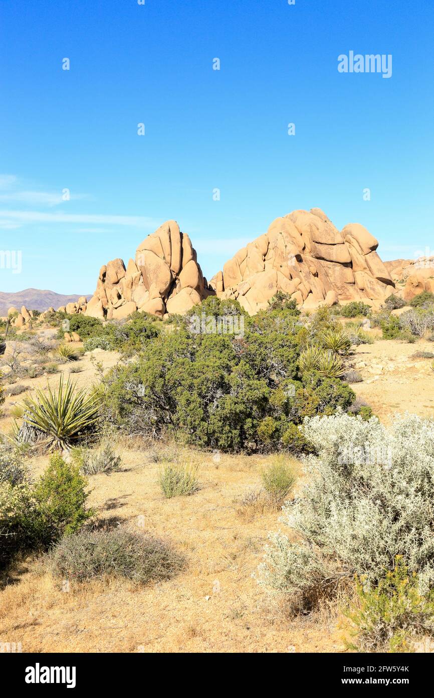 Mound of rocks hi-res stock photography and images - Alamy