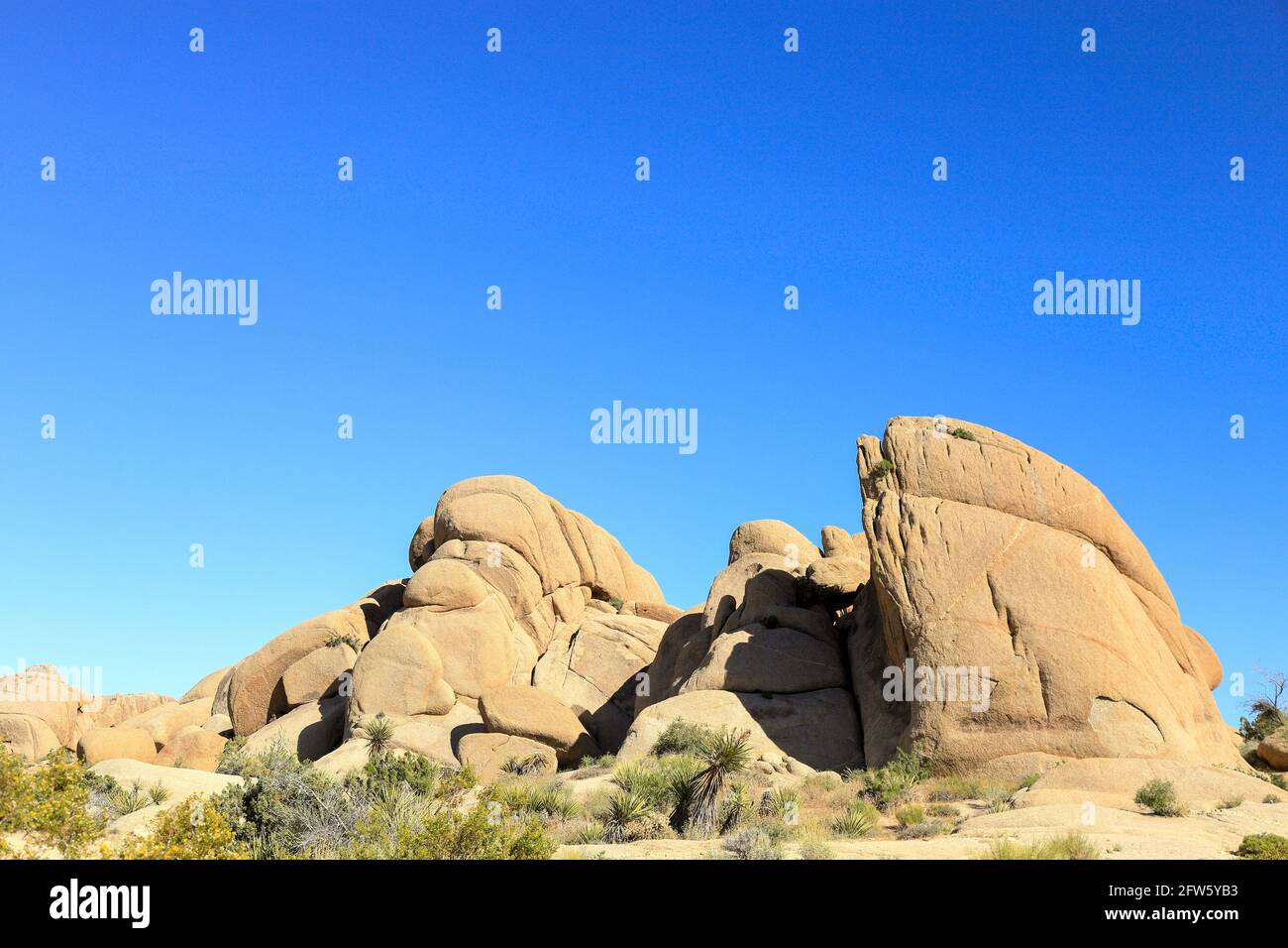 Mound of rocks hi-res stock photography and images - Alamy