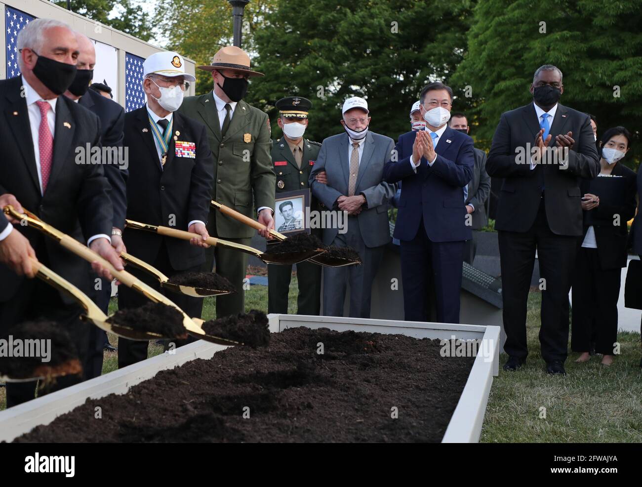 22nd May, 2021. Moon attends Korean War memorial wall ceremony South ...
