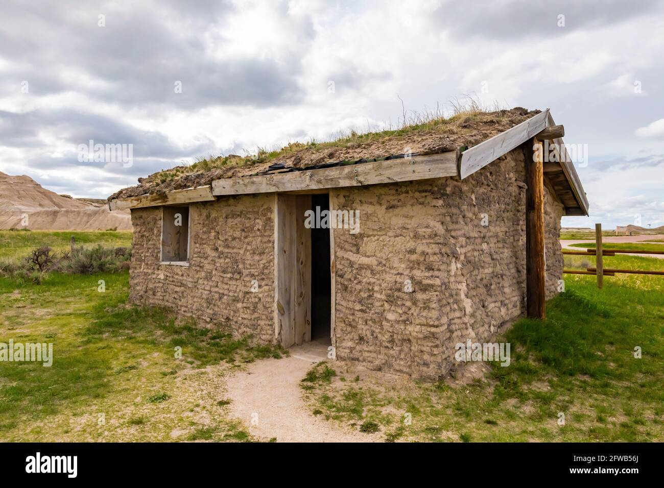 Sod house hi-res stock photography and images - Alamy