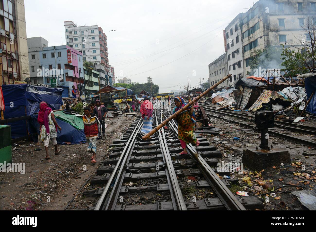 Poverty in bangladesh hi-res stock photography and images - Alamy