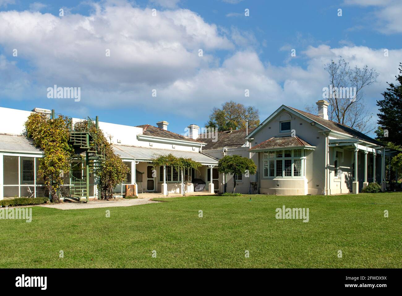 Coombe cottage hi-res stock photography and images - Alamy