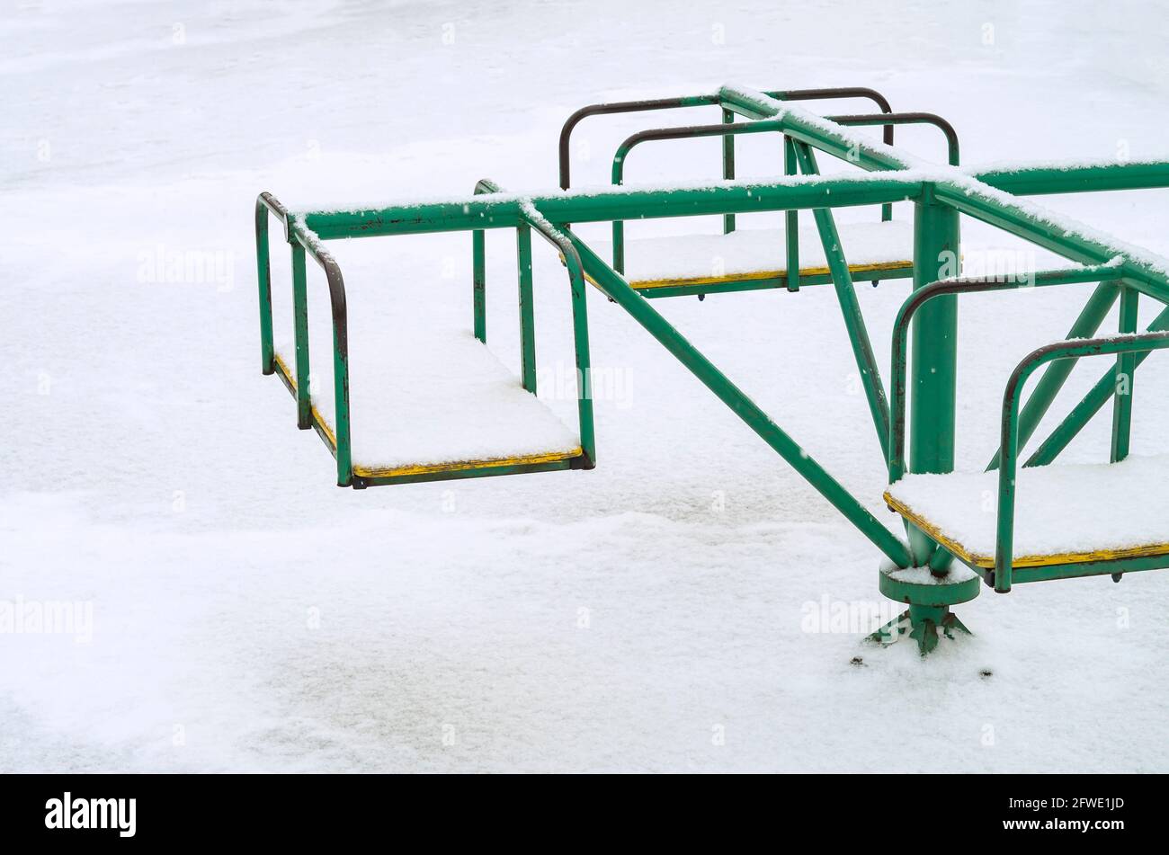 Frozen carousel hi-res stock photography and images - Alamy
