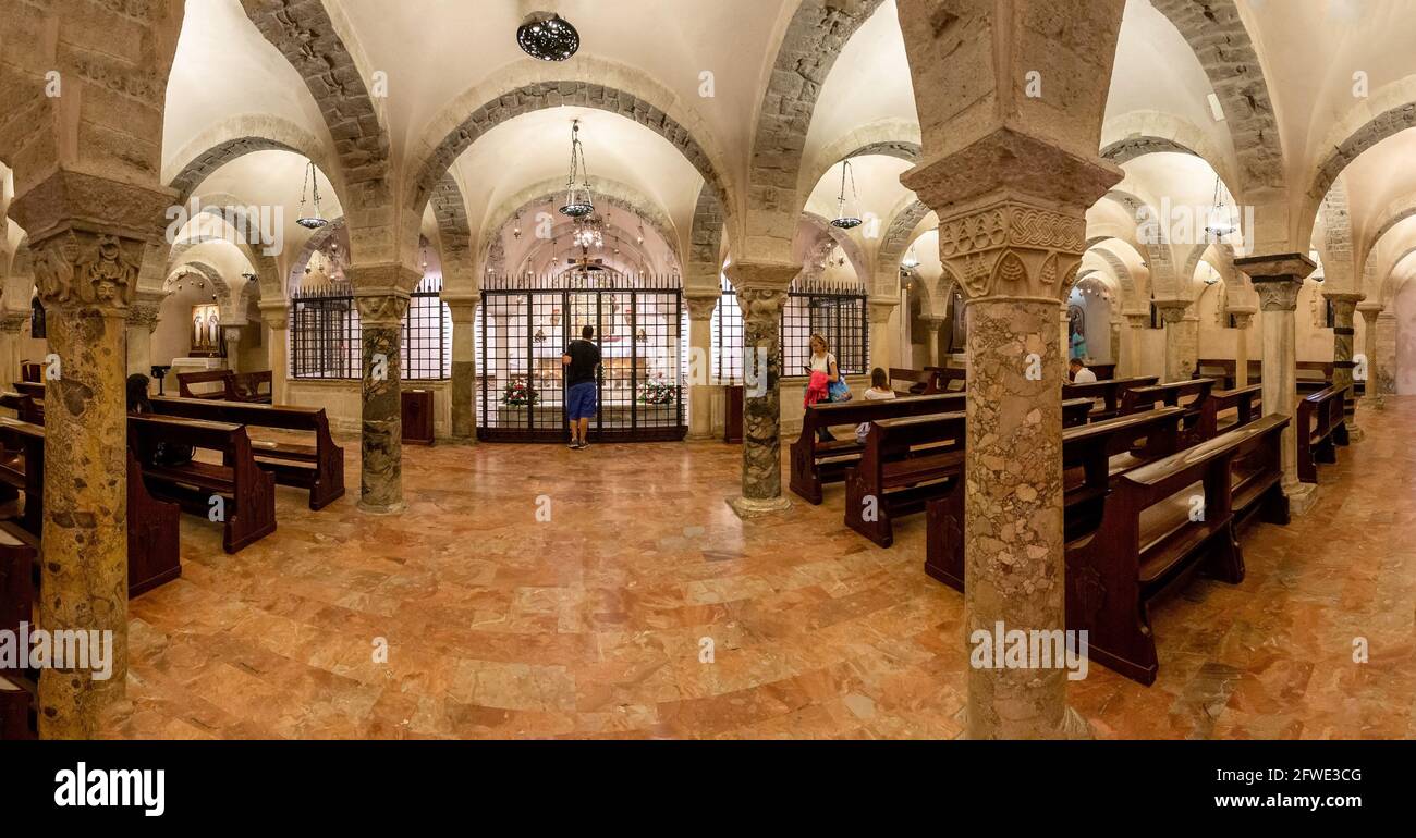 Catholic and orthodox saint hi-res stock photography and images - Alamy
