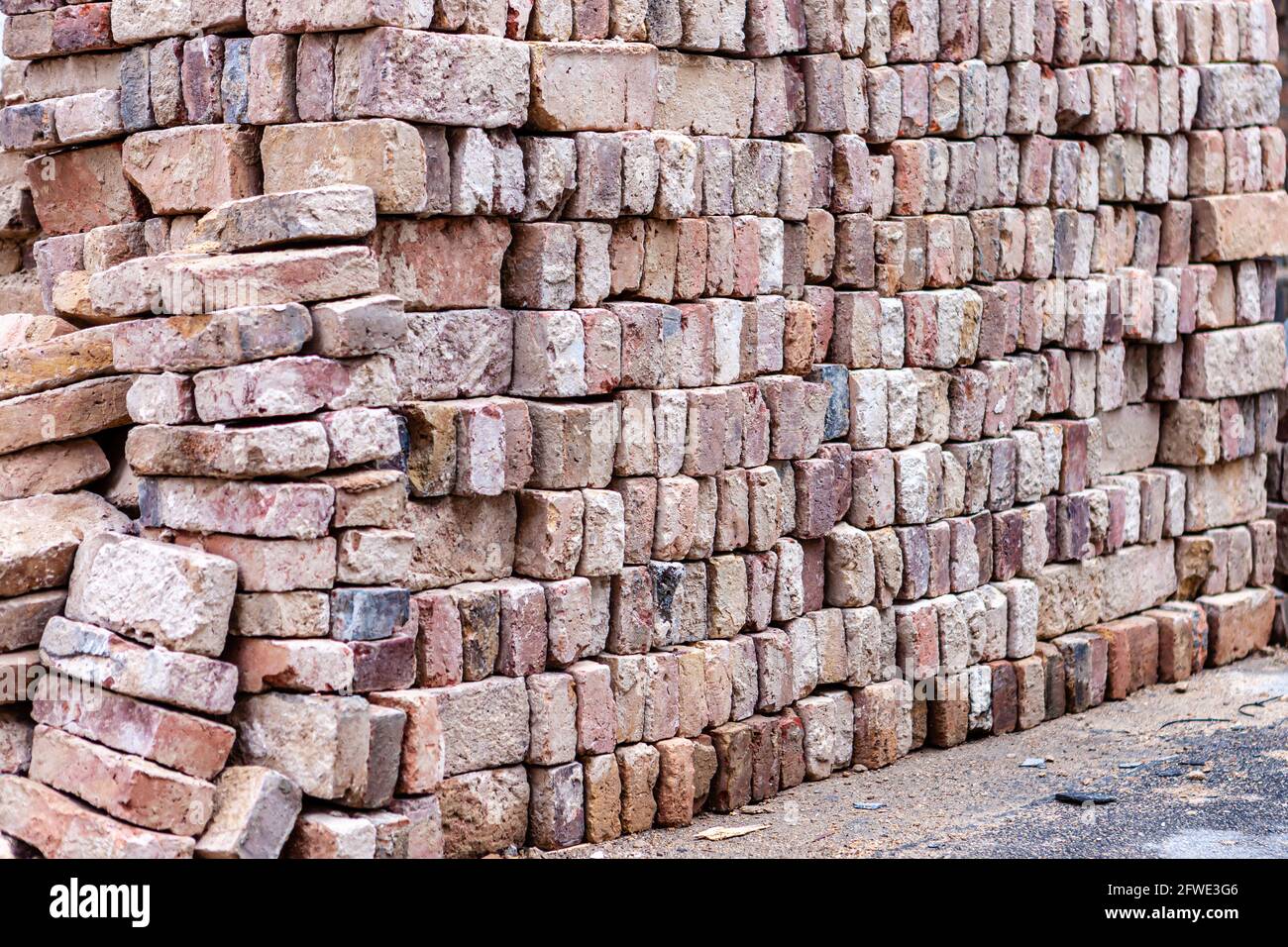 Recycled brick hi-res stock photography and images - Alamy