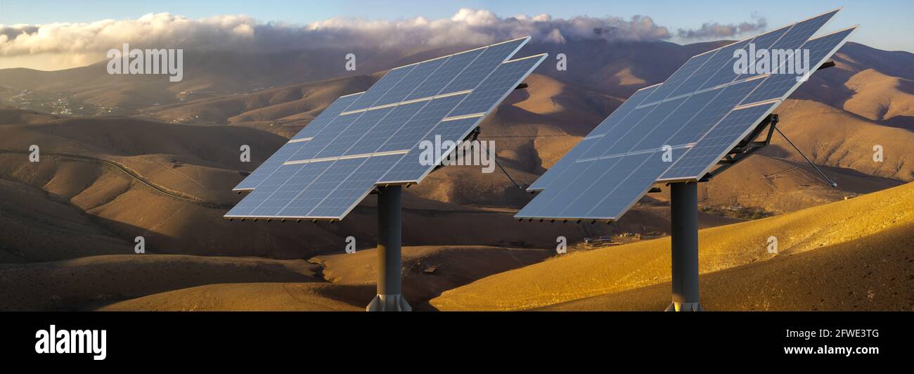 solar farm in the desert Stock Photo - Alamy