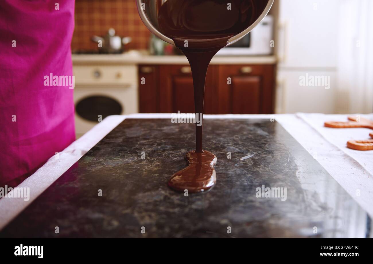 Chocolate Bowl Pouring Chocolate High Resolution Stock Photography and ...