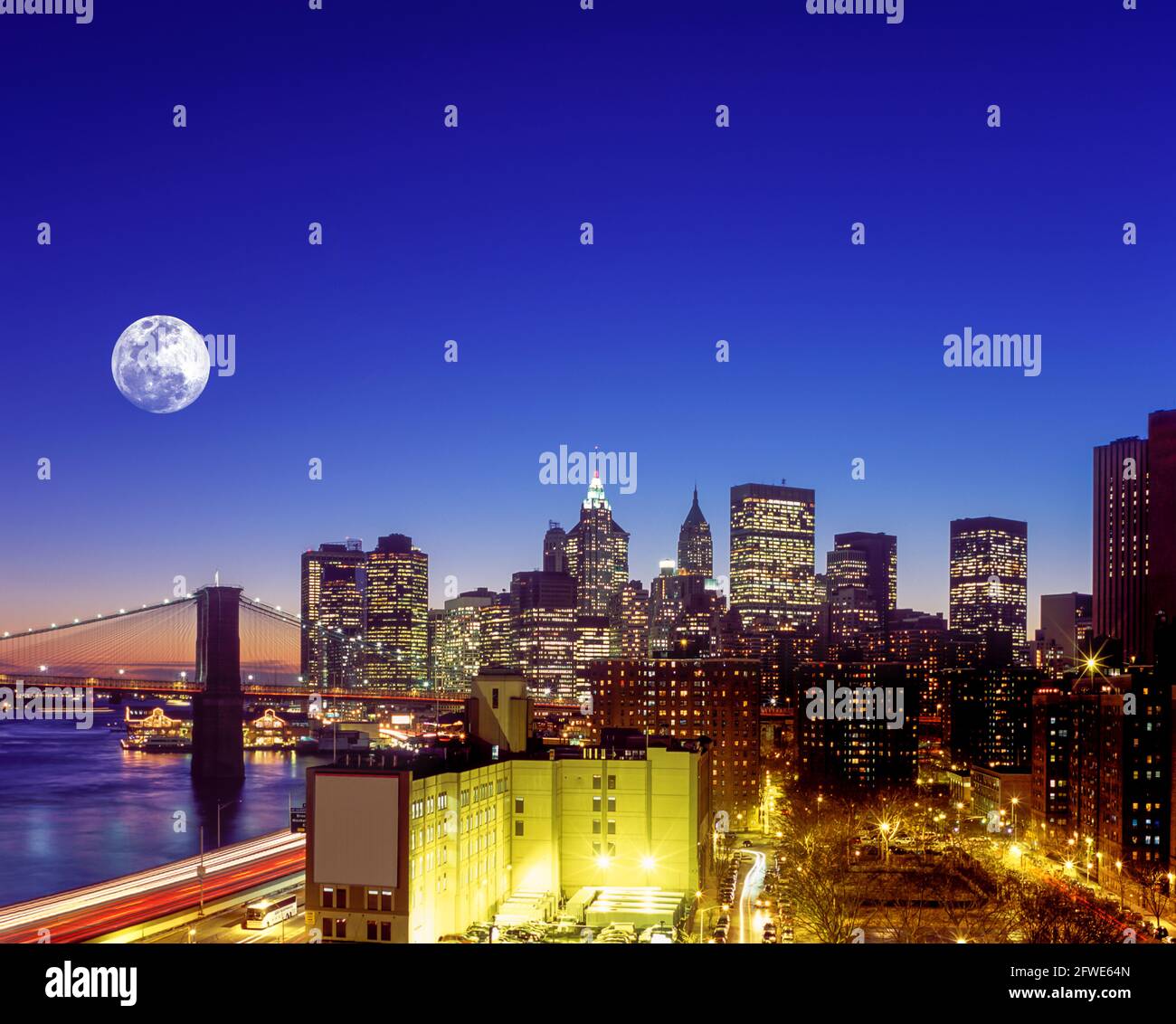 2006 HISTORICAL DOWNTOWN SKYLINE MANHATTAN NEW YORK CITY USA Stock ...