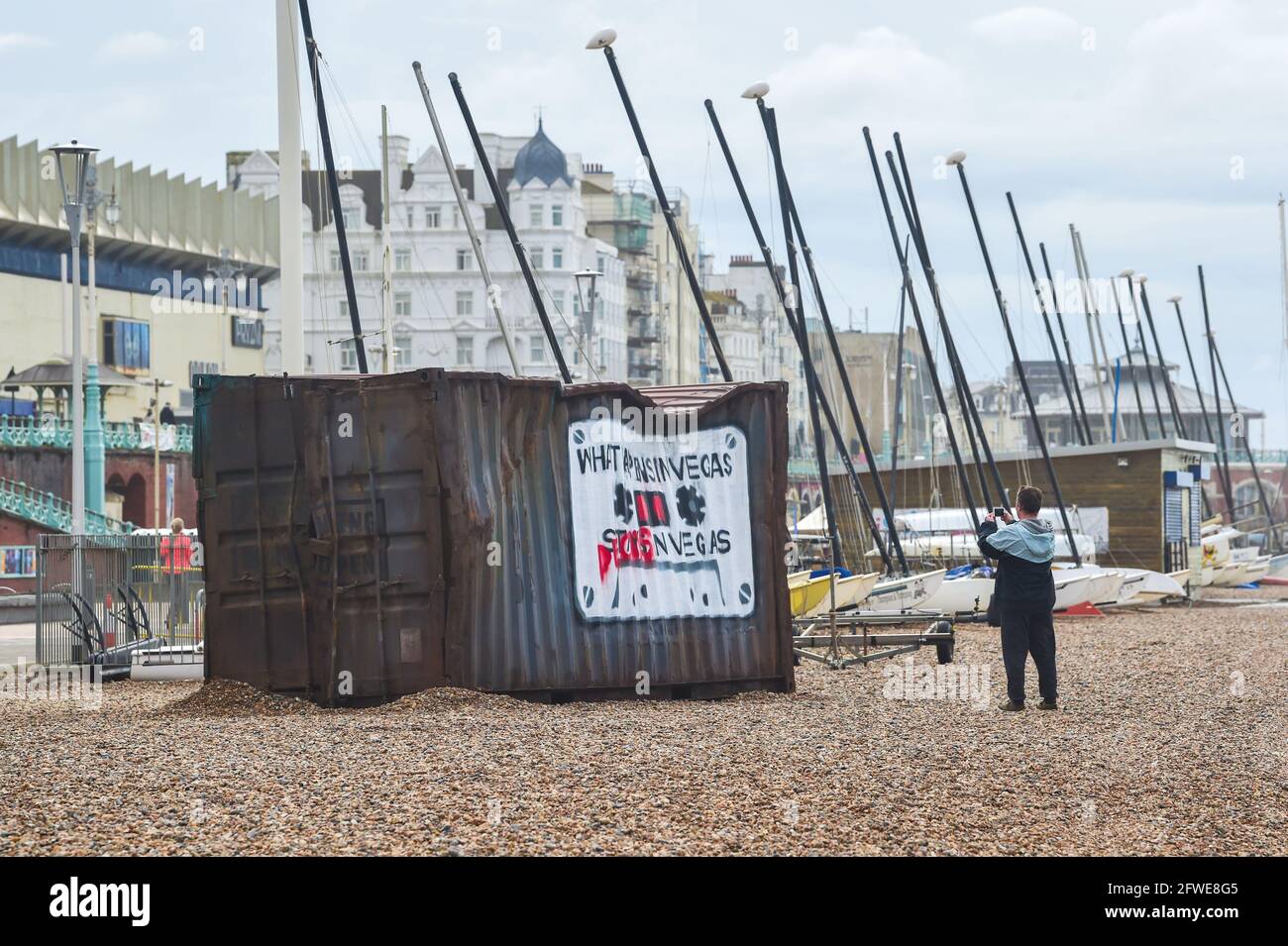 Netflix shipping container hi-res stock photography and images - Alamy