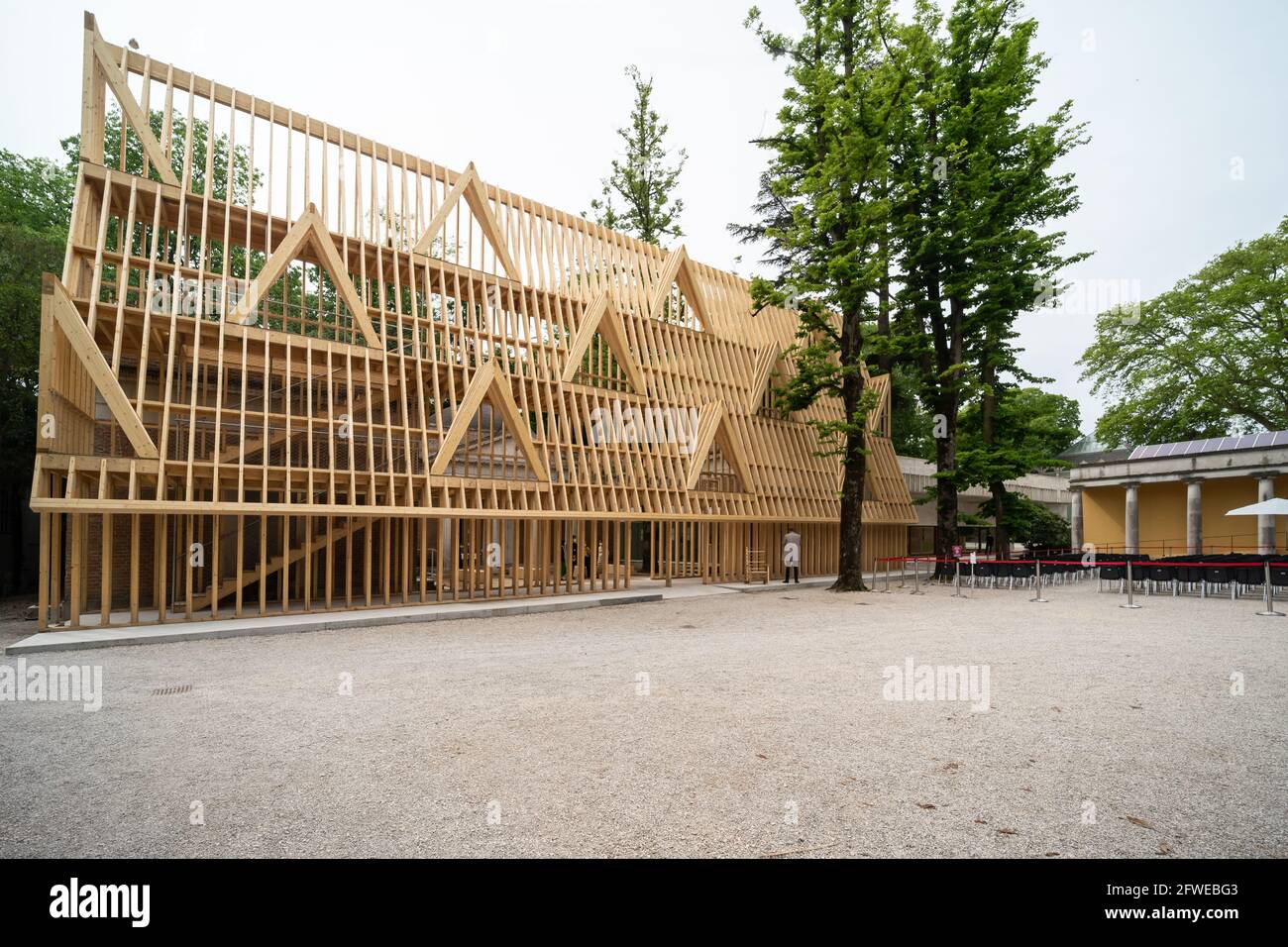 Timber Framing Architecture High Resolution Stock Photography and ...