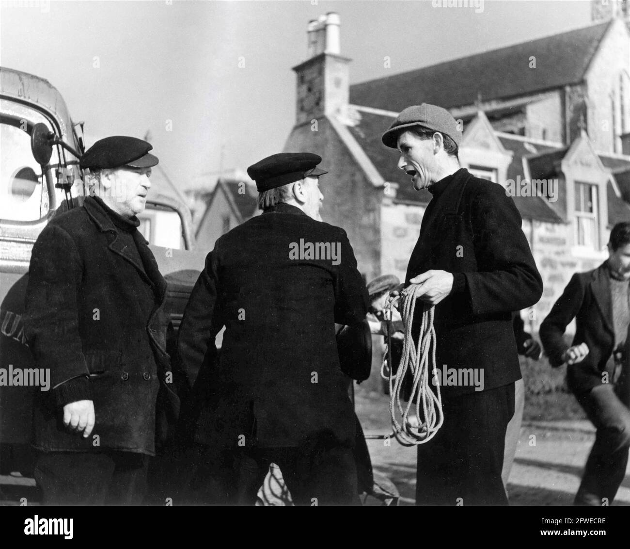 MORLAND GRAHAM WYLIE WATSON and DUNCAN MACRAE in WHISKY GALORE ! 1949 ...