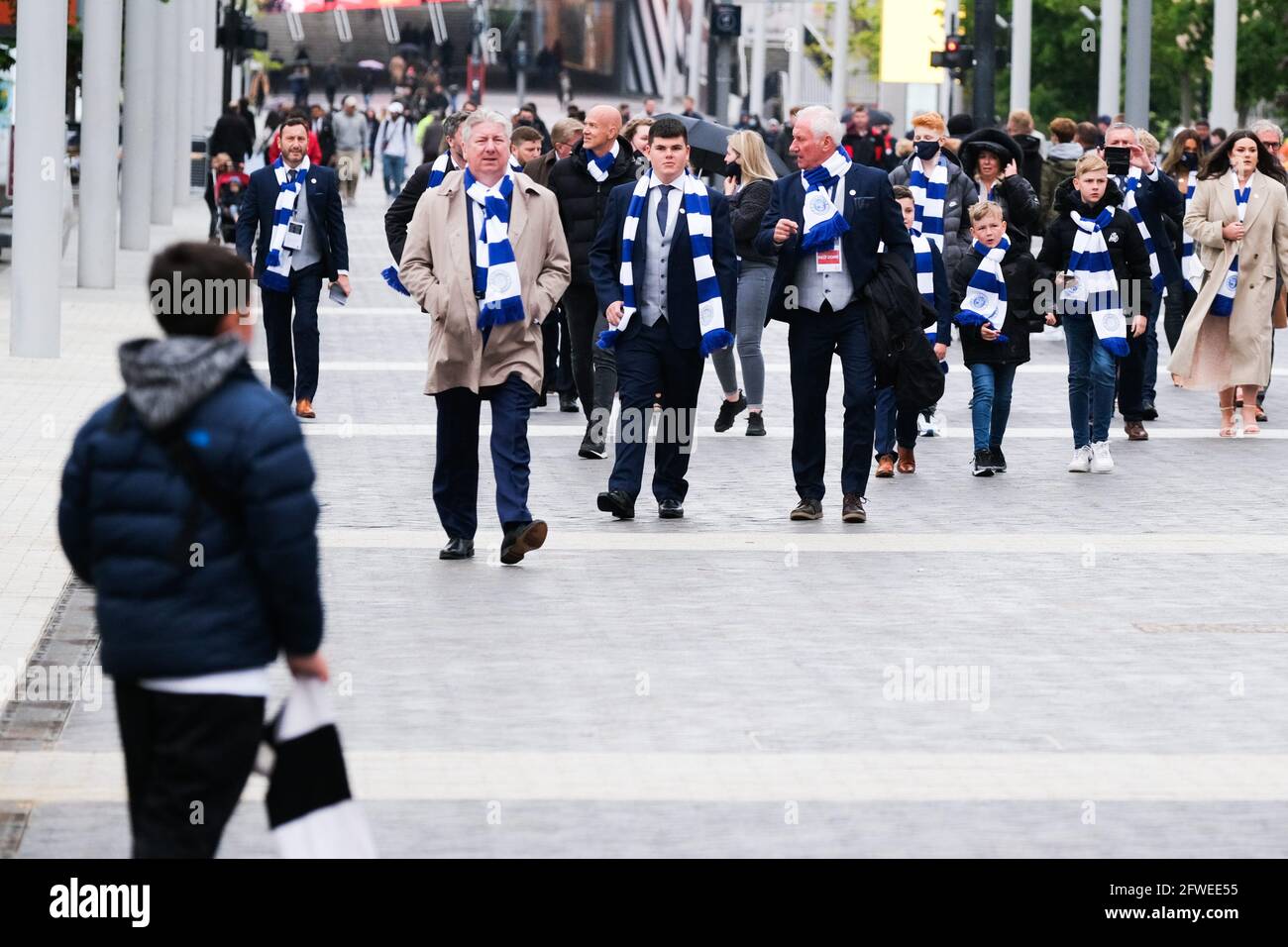 Wembley stadium fa vase final 2021 hi-res stock photography and images ...