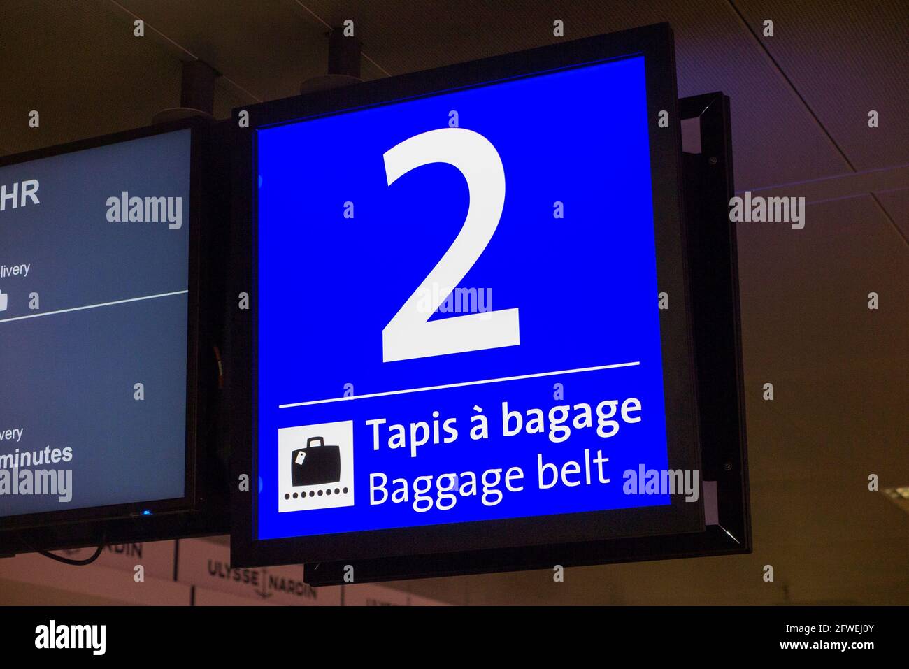 Bagage handling hi-res stock photography and images - Alamy