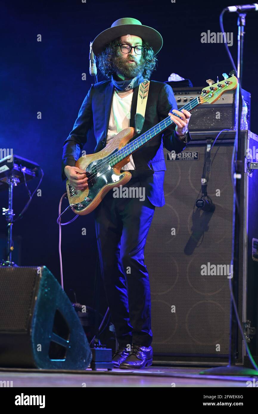 St phillips square hi-res stock photography and images - Alamy