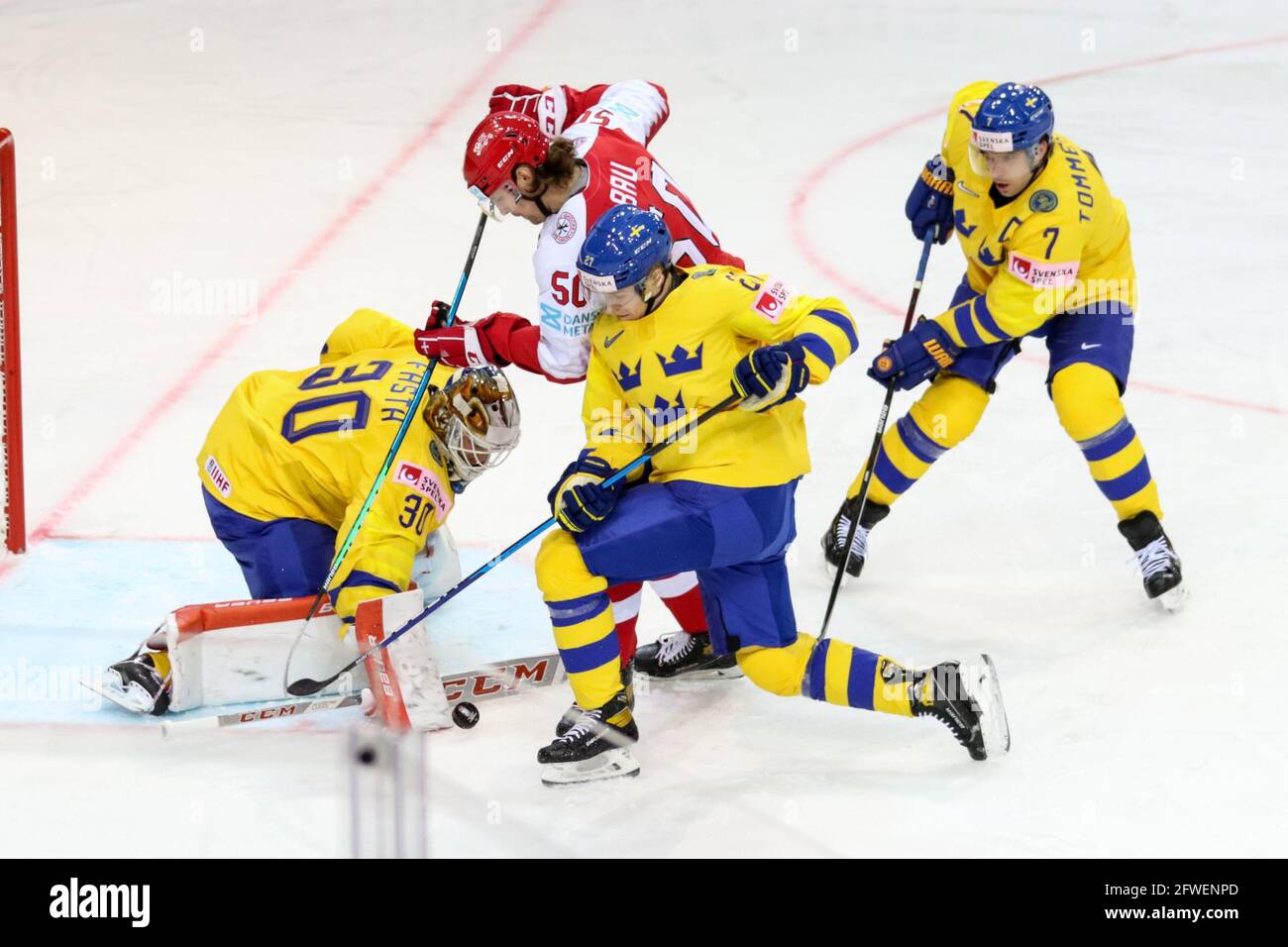 Goal defence hi-res stock photography and images - Alamy