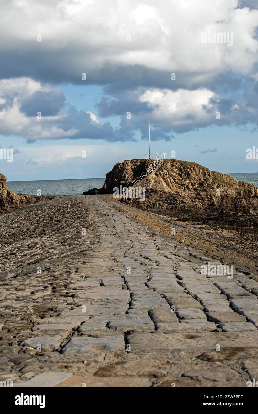 Breakwater steps hi-res stock photography and images - Alamy