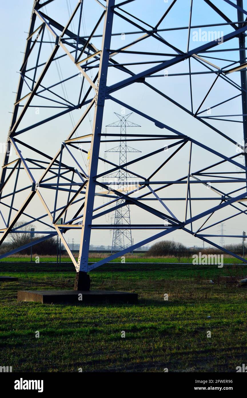 Electricity mast hi-res stock photography and images - Alamy