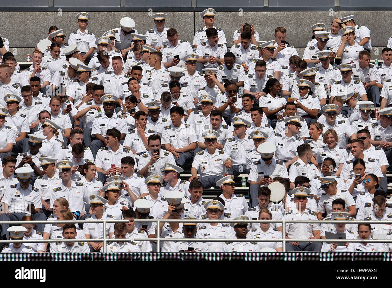 American military graduation ceremony hi-res stock photography and ...