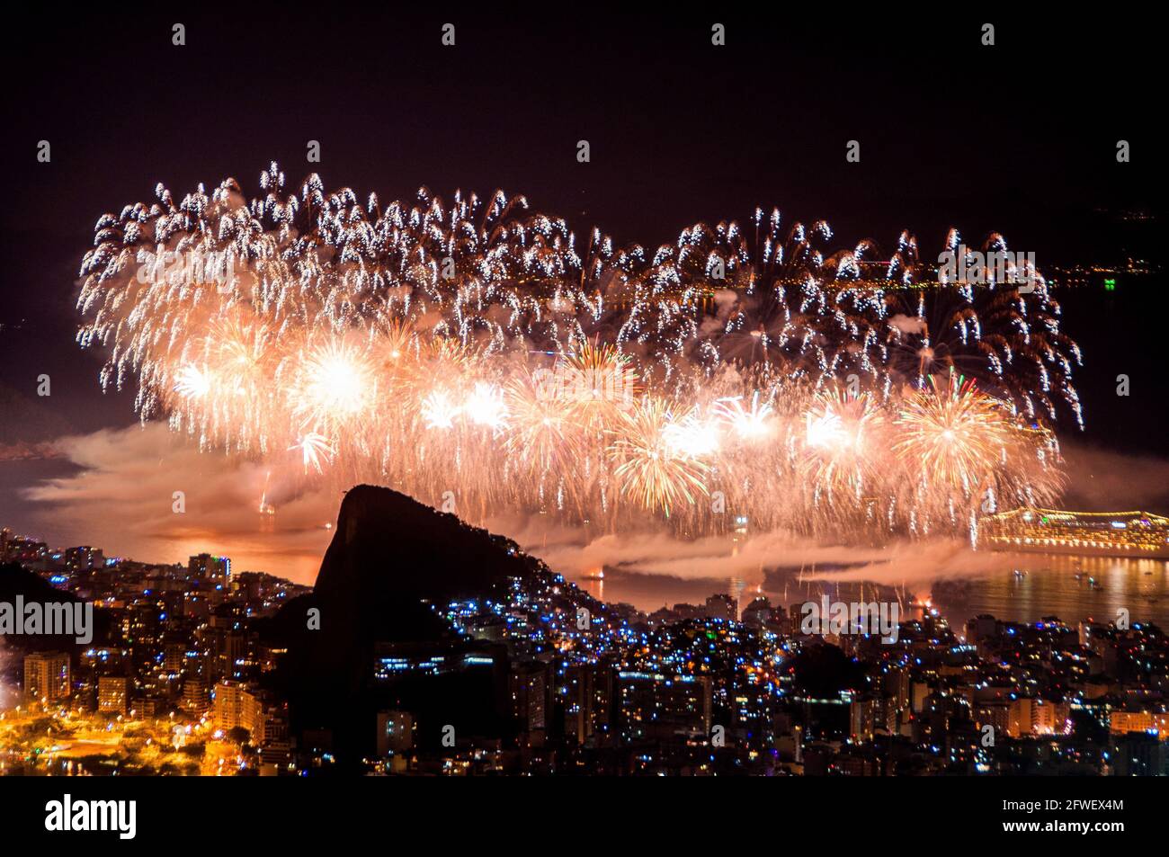 Rio year hi-res stock photography and images - Alamy