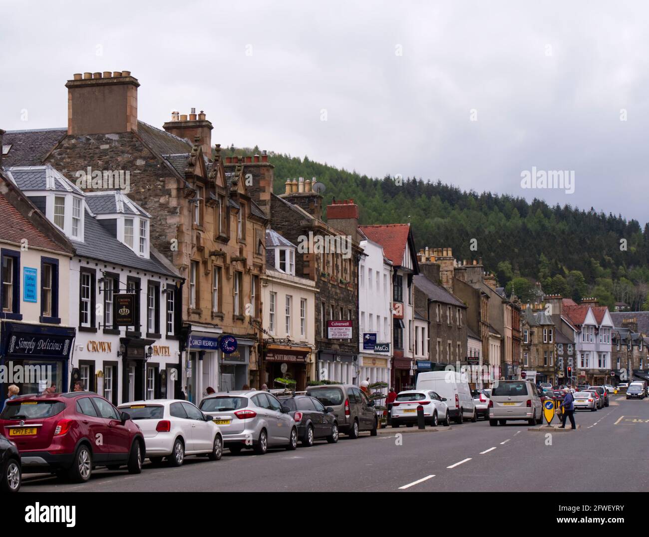 Peebles shop window hi-res stock photography and images - Alamy