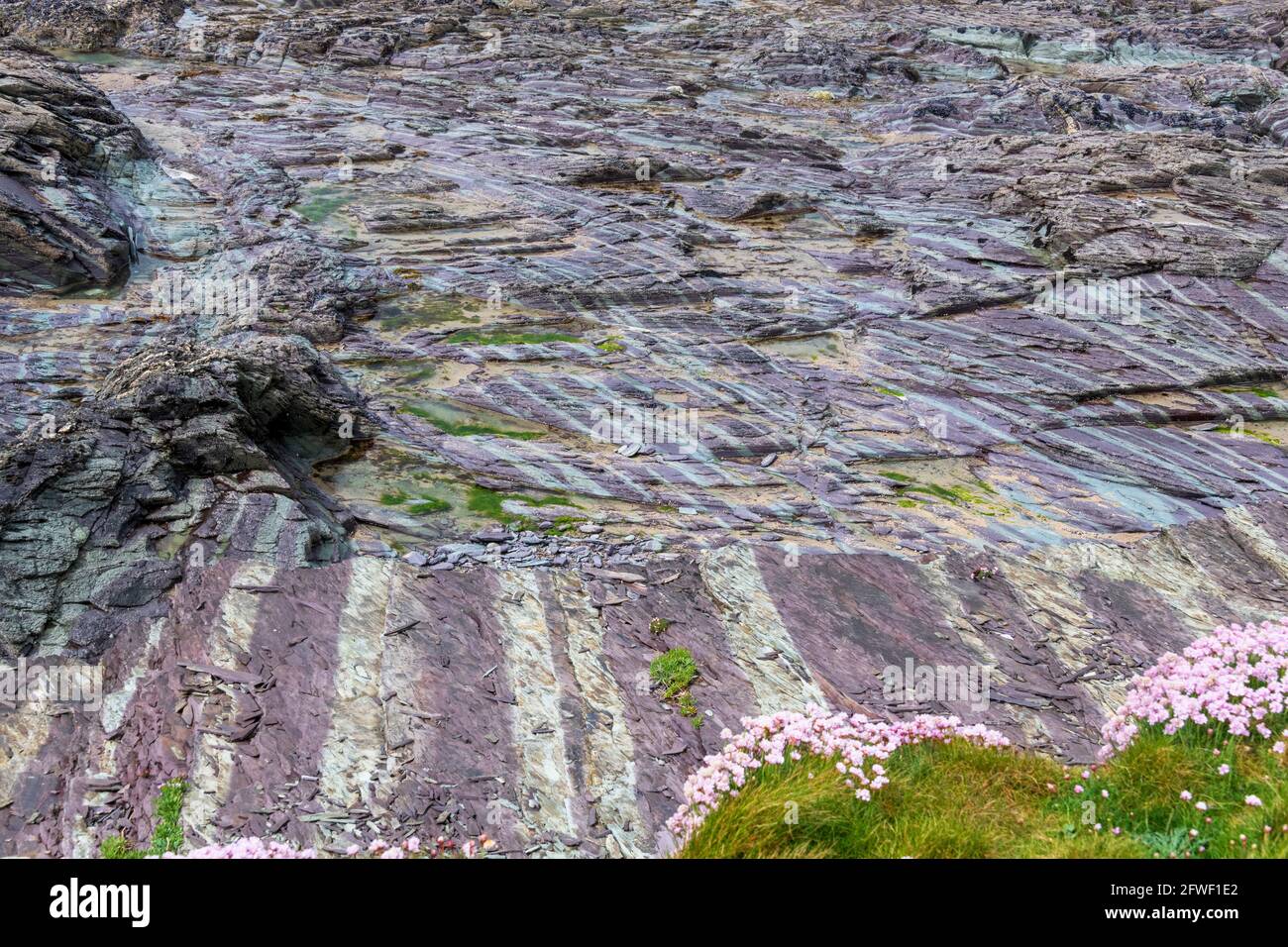 Slate strata hi-res stock photography and images - Alamy